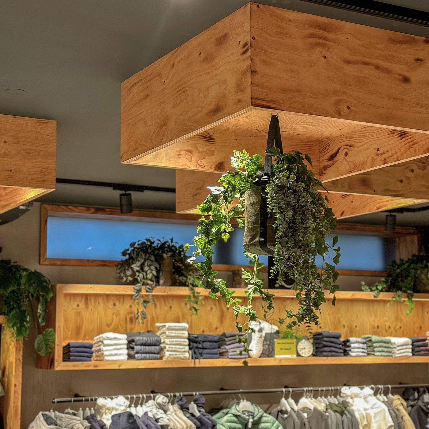 Elegant Outfits for Parties & Dinners at Glanzer Sölden Style Shop